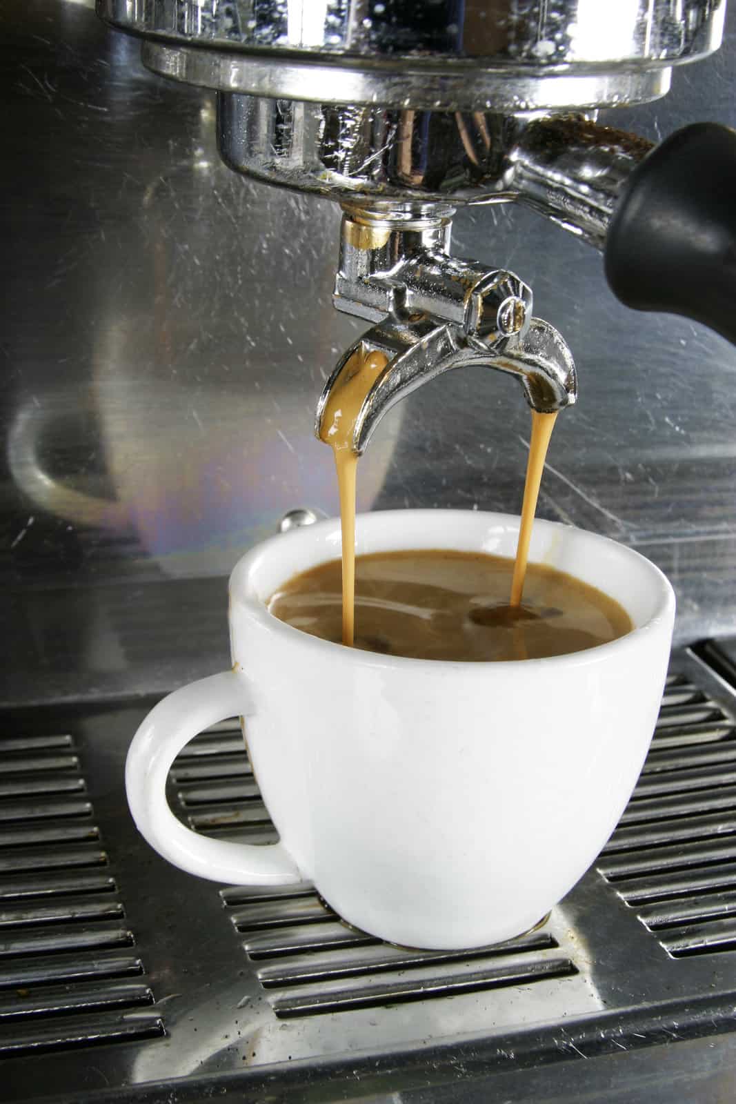 What is Americano Coffee? – Background and Brewing Guide - dripped.coffee