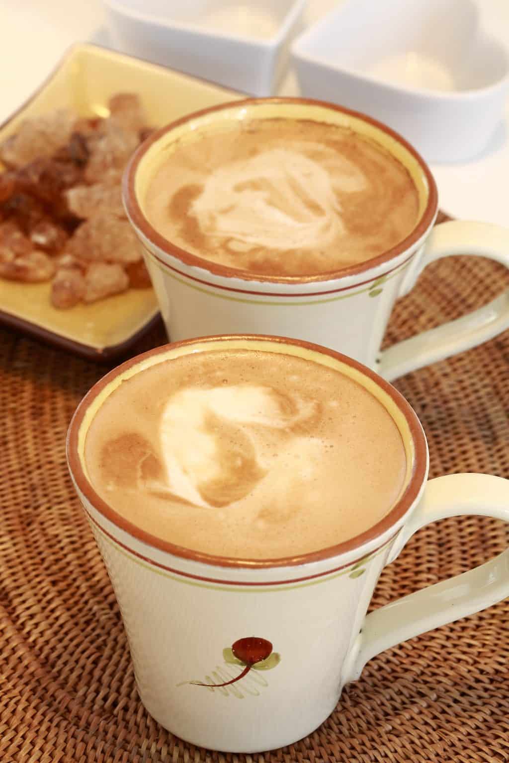 Caffè Breve vs Latte - dripped.coffee